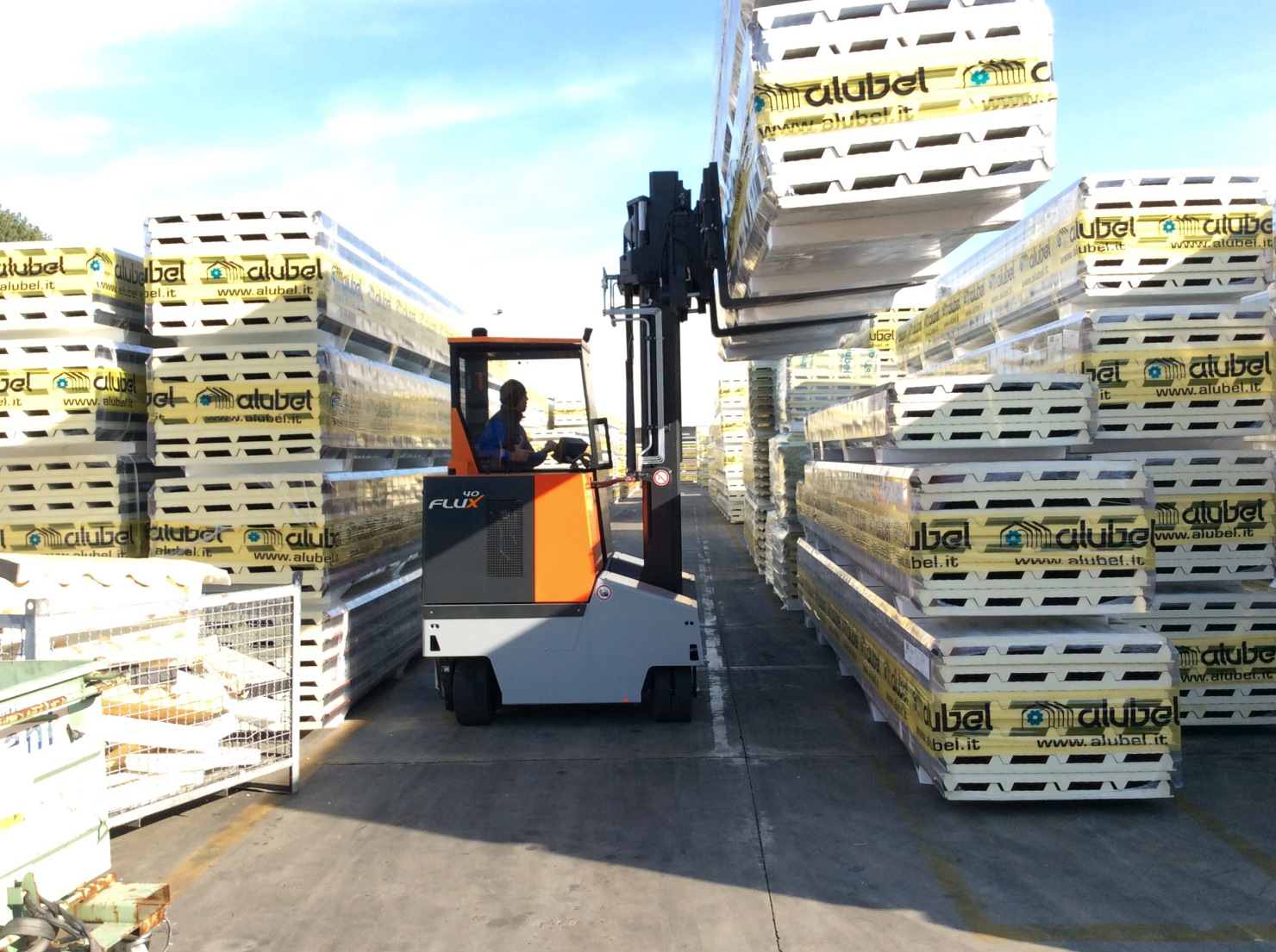 Transporte de materiais de construção e elementos pré-fabricados | HUBTEX