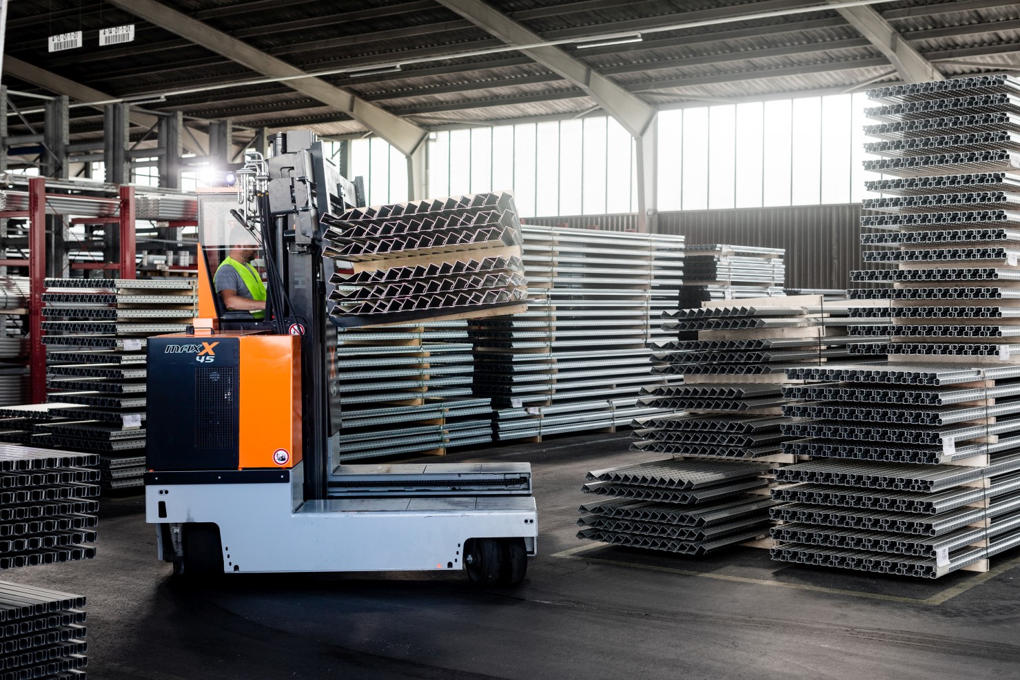 Transport of building materials and prefabricated elements | HUBTEX