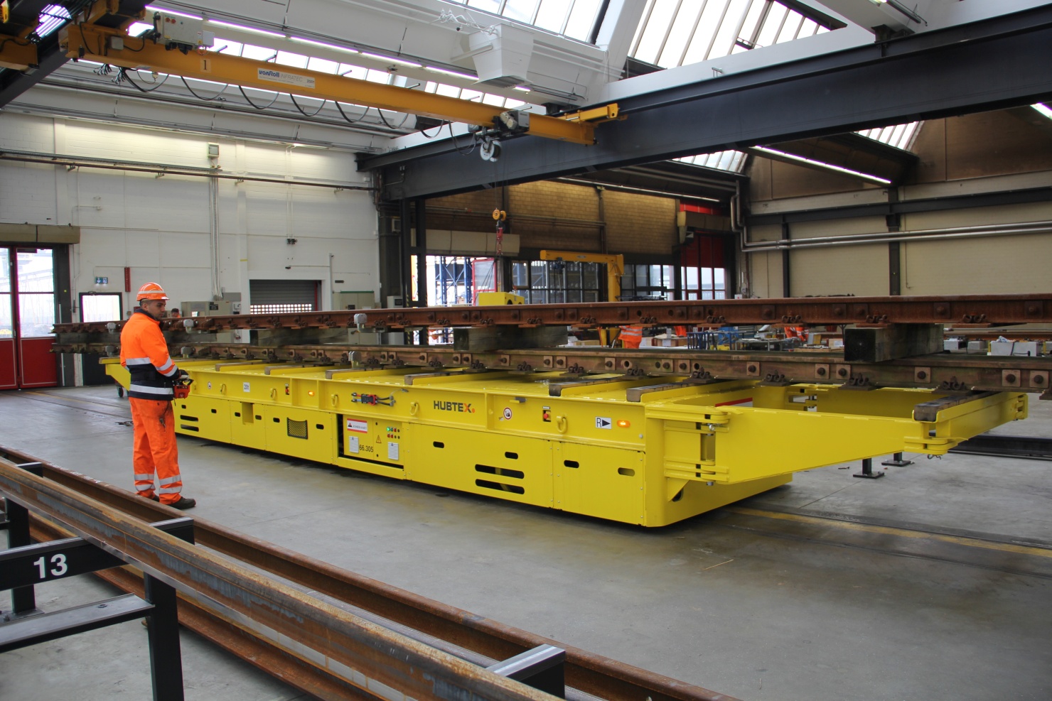 Heavy duty platform transporter for SBB Rail | HUBTEX