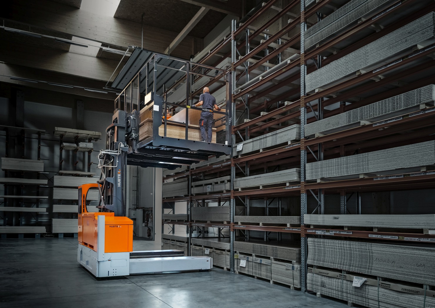 Market leader in conveyor technology and logistics | HUBTEX