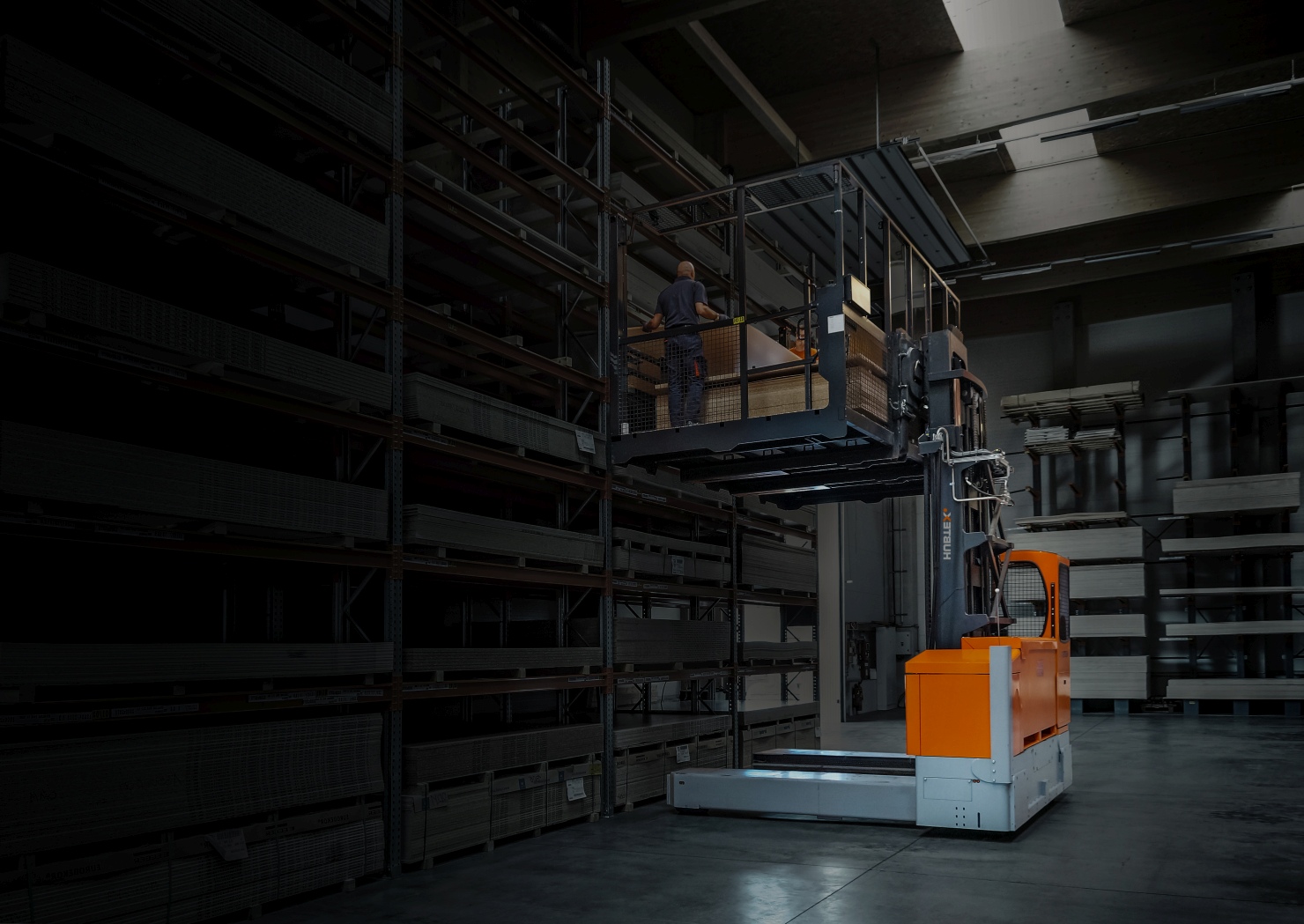 Looking for the right order picking solution? | HUBTEX