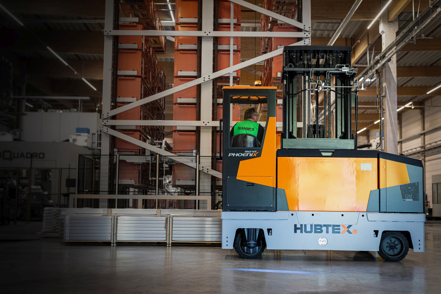 Custom-made sideloaders, forklift trucks for long, bulky and heavy ...