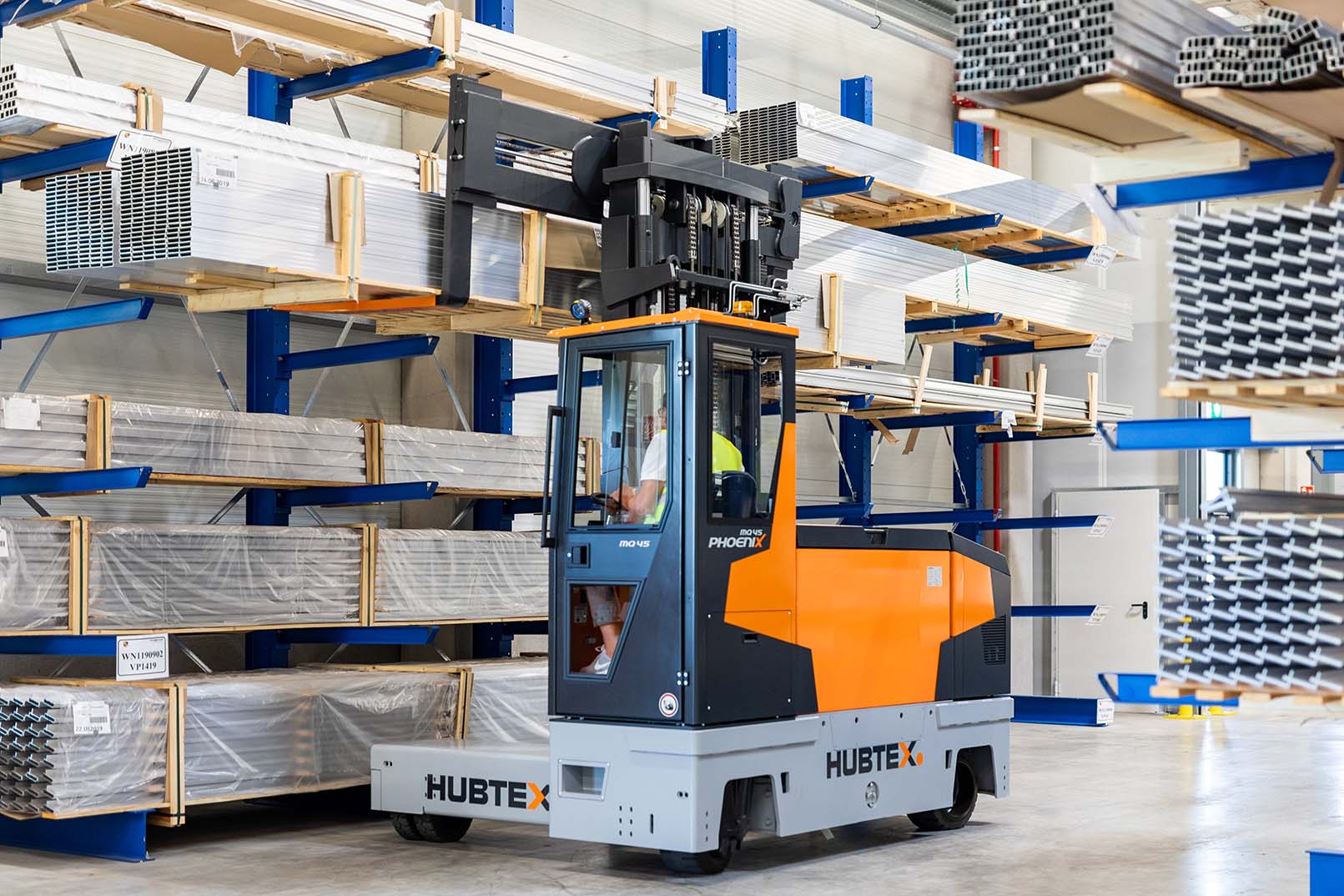 Handling solutions for the metal industry | HUBTEX