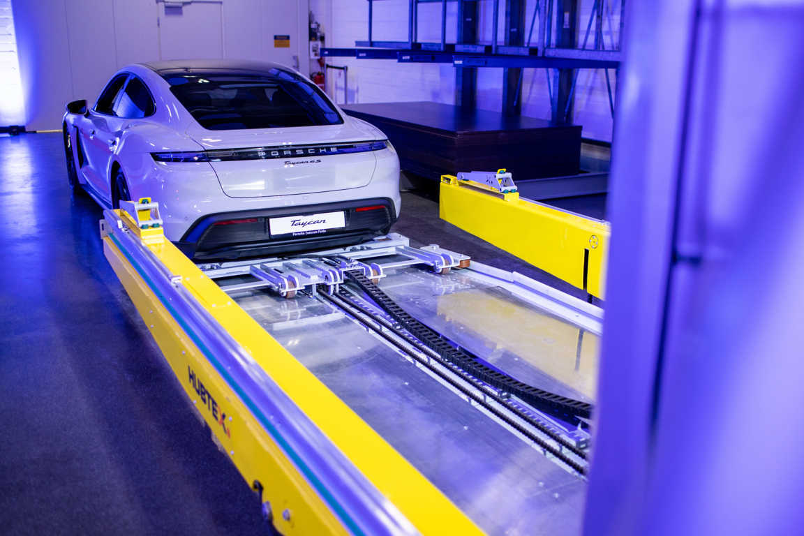 HUBTEX Fahrzeugtransport FTP zum sicheren innerbetrieblichen Transport ...