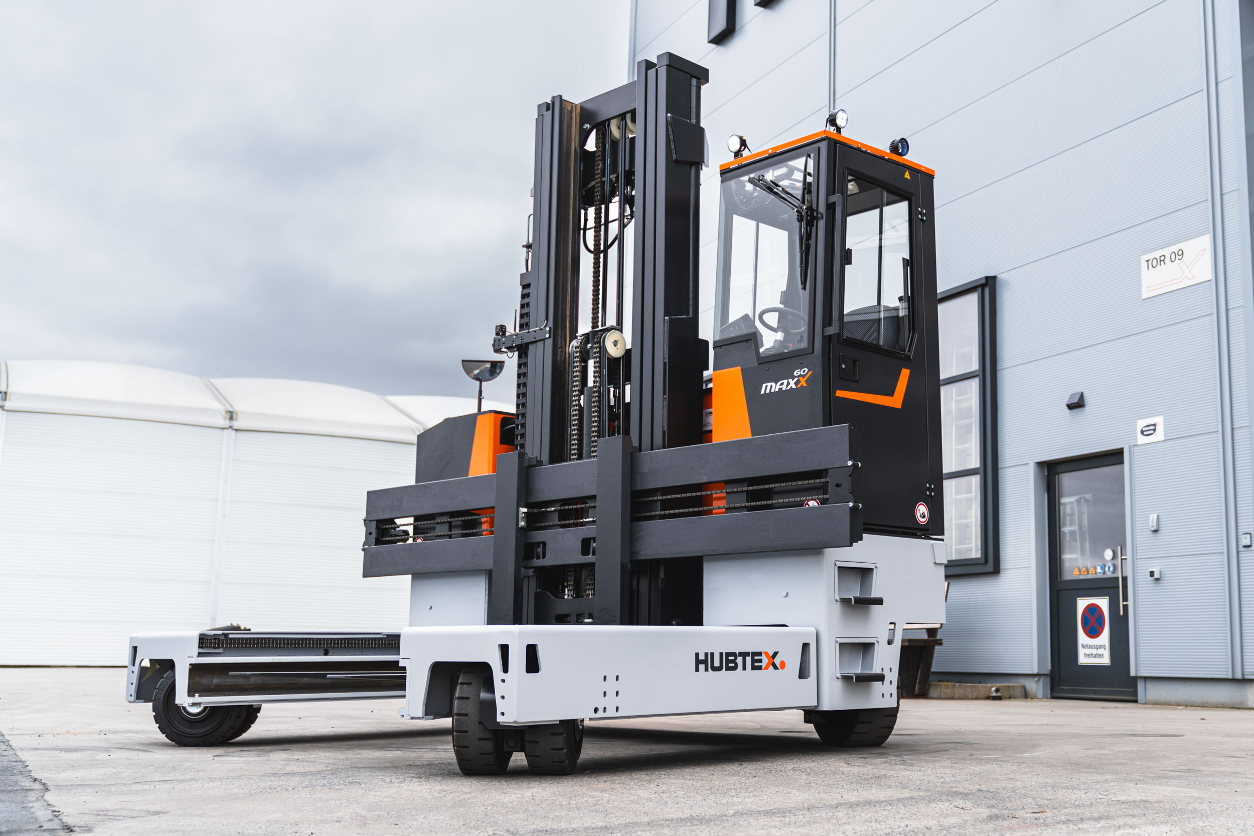 The new MaxX 60 from HUBTEX: Handling of long goodsbetween 5 and 6 t