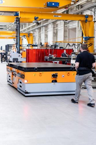 SFX – heavy-duty platform truck up to 130 t | HUBTEX