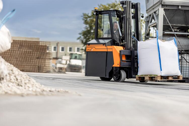 Electric multidirectional counterbalance forklifts: Unbeatably agile ...