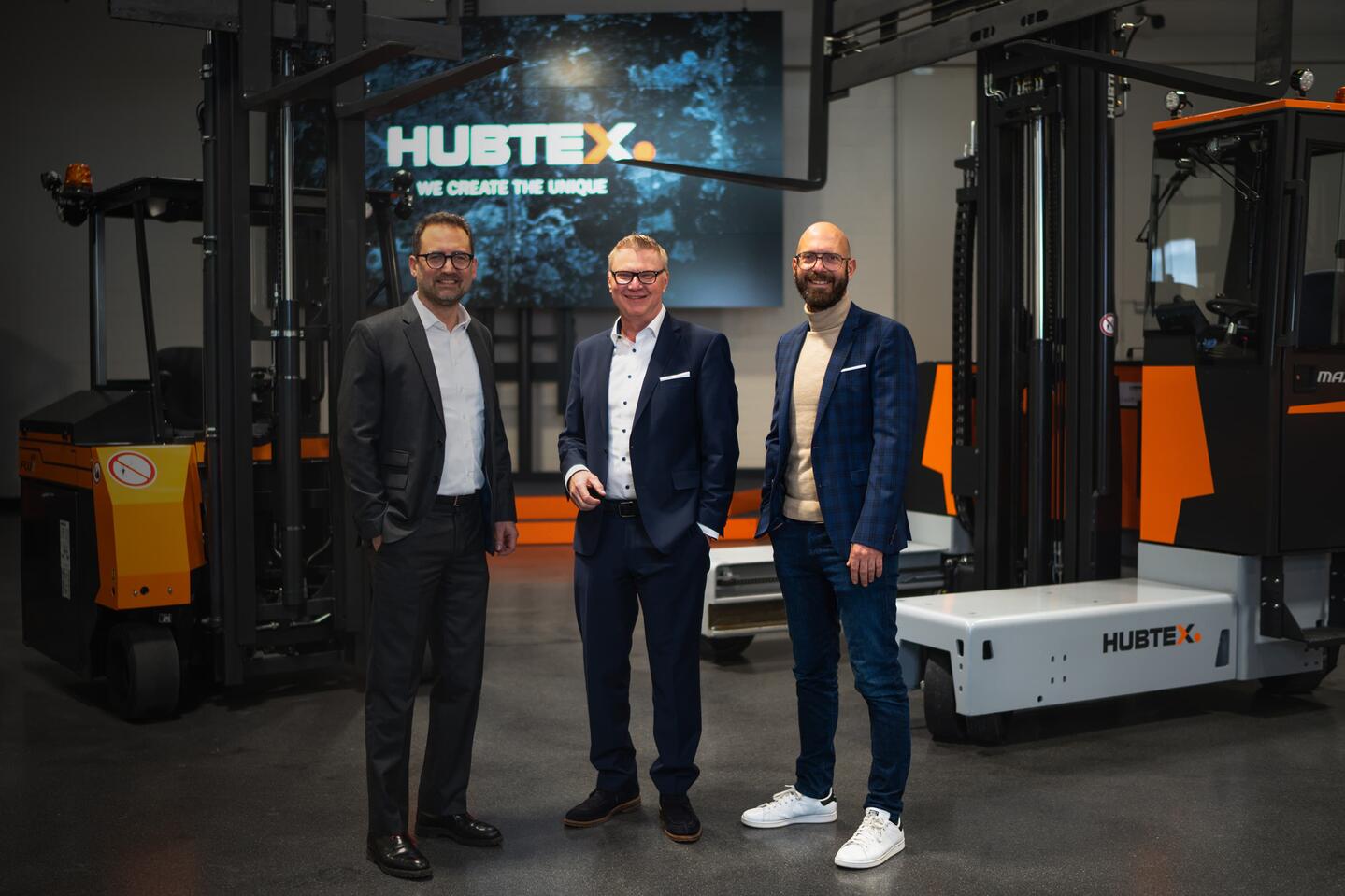 Custom-made sideloaders, forklift trucks for long, bulky and heavy ...