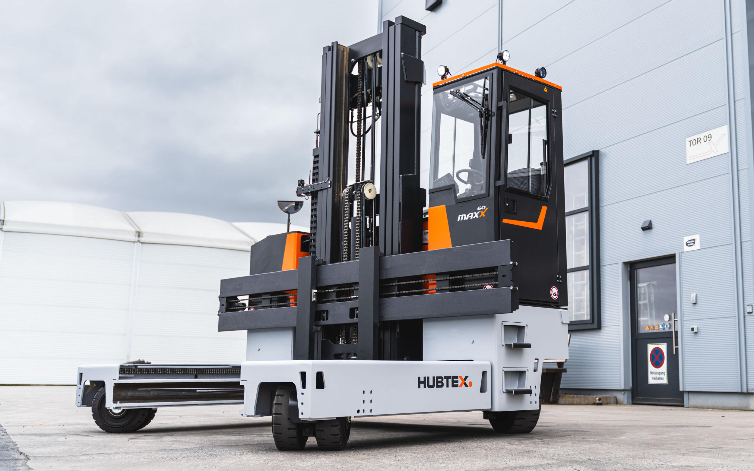 The new MaxX 60 from HUBTEX: Handling of long goodsbetween 5 and 6 t