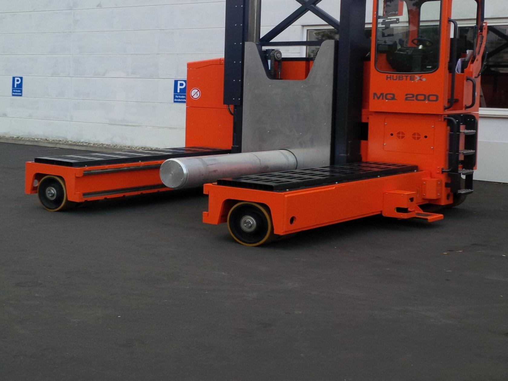 Coil transport: the right handling solution | HUBTEX